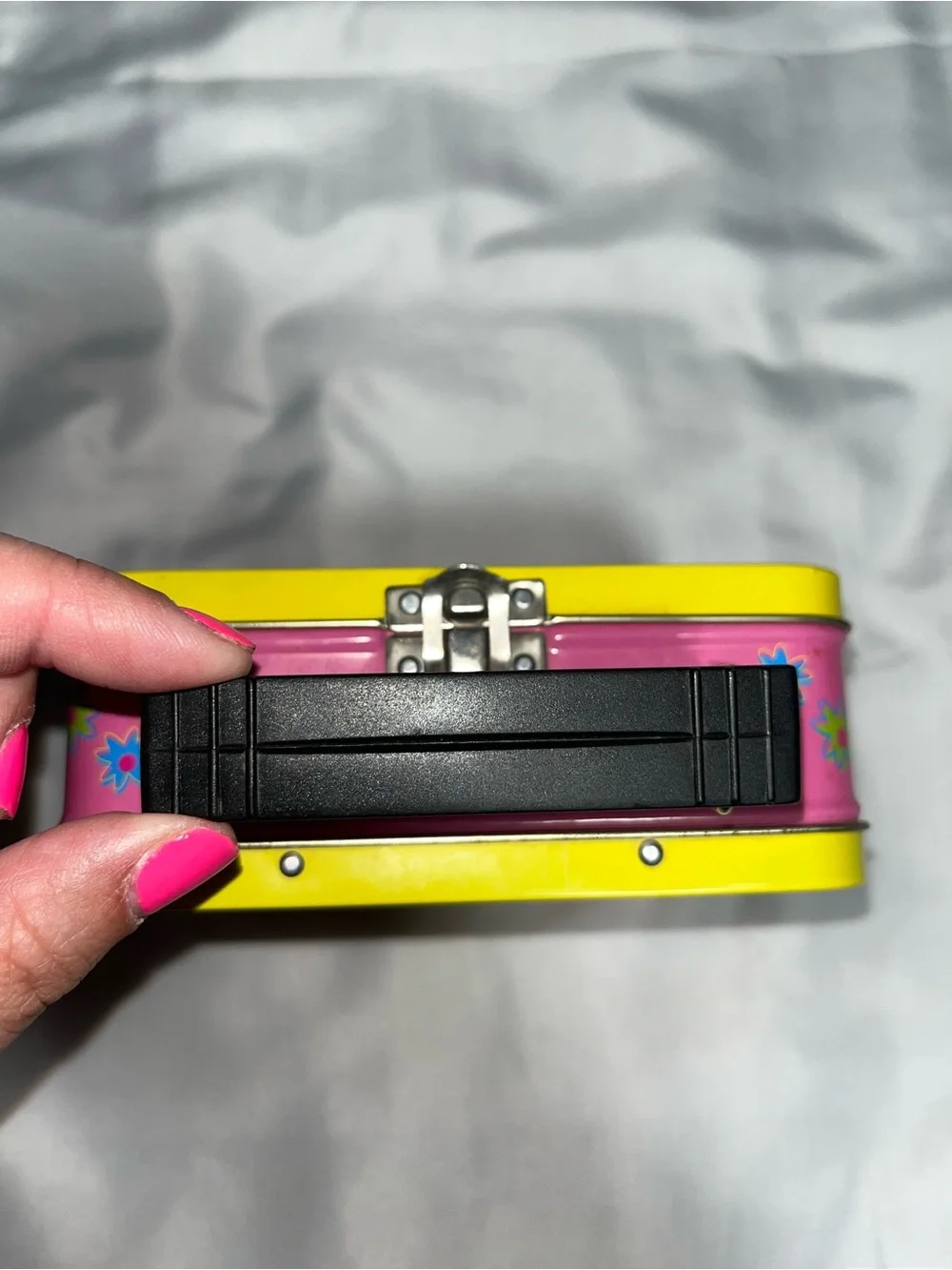 Warner Bros. | Accessories | Vintage Tweety Bird Mini Tin Lunch Box ...
